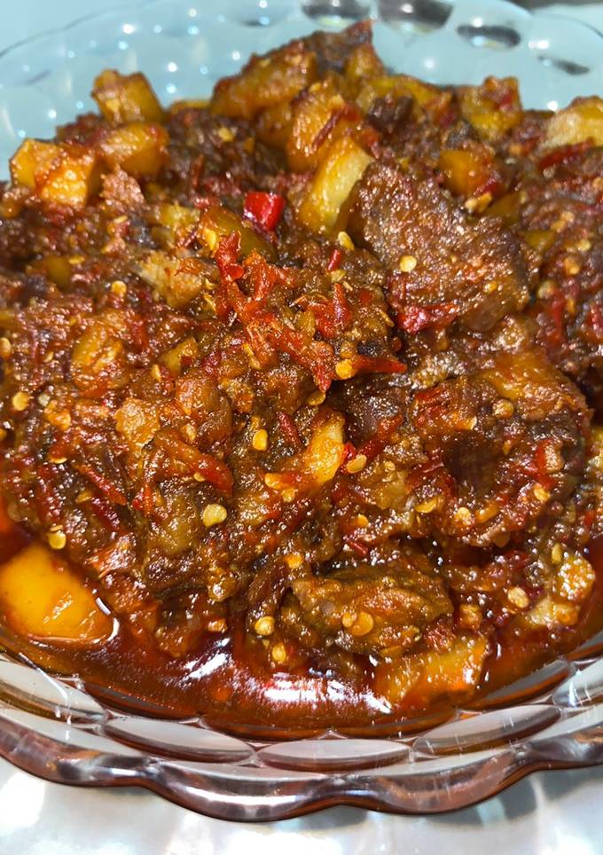 Resep Balado Kentang Dendeng Basah oleh Stevani Cleon Hadi - Cookpad
