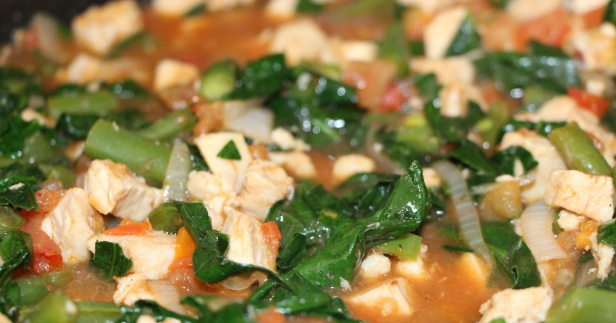 Guisado Mexicano Pollo Con Ejotes Y Espinacas Receta de Berenice Jasso ...