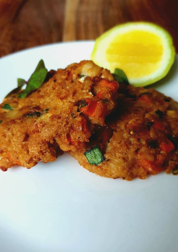 Hake fish cakes Recipe by Shandré Candiotes - Cookpad