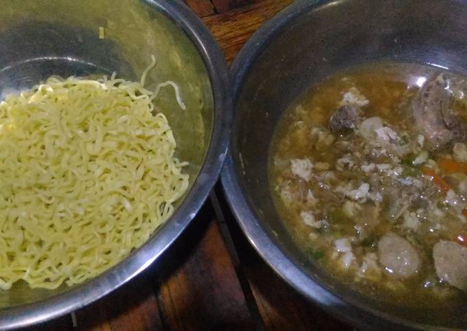 Resep Mi siram kuah kaldu ayam & putih telur saus inggris oleh Eny Dyah ...