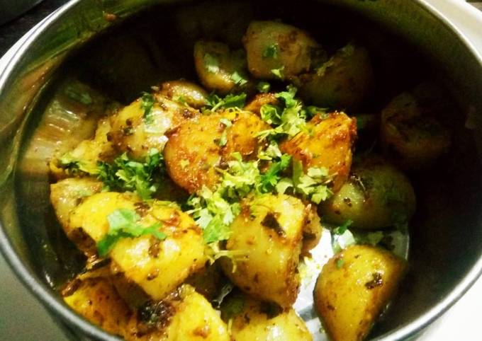 Masala Aloo Recipe by Kamlesh Sharma - Cookpad