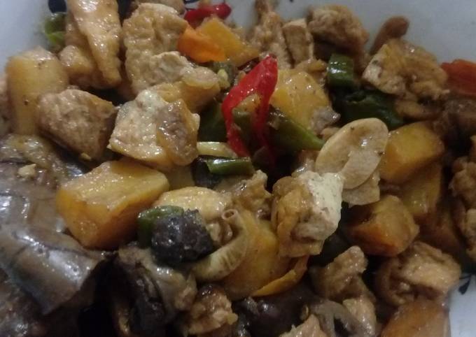 Resep Oseng kentang cabe hijau oleh Onne Aquari - Cookpad