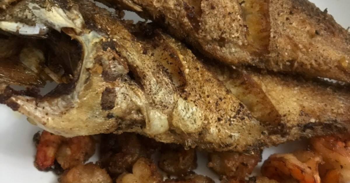 Seasoned fried fish and prawns Recipe by Kudi Ratu - Cookpad