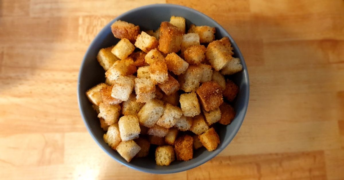 Garlic Croutons Recipe by Malin Morgan - Cookpad