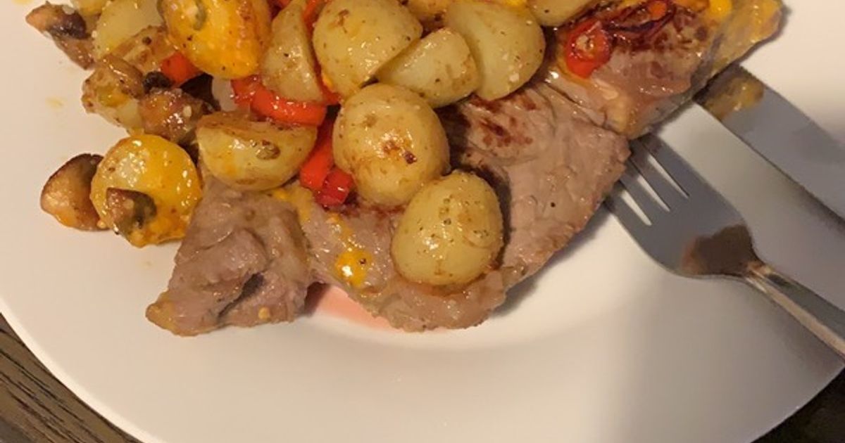 Stilton Steak With Sautéed Potatoes Recipe by Ben - Cookpad