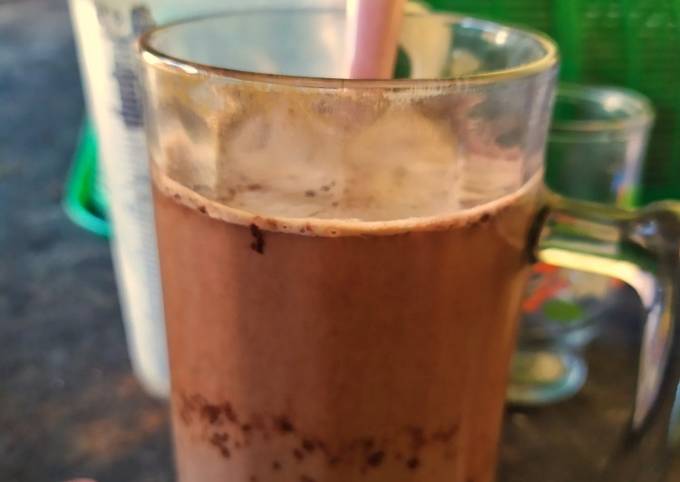 Resep Es susu cokelat oleh Saluna Mahira - Cookpad