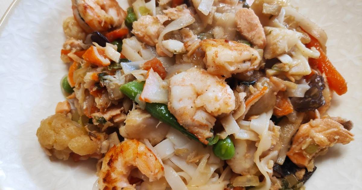 Noodles de arroz con verduritas y salmón Receta de AnabelBernal- Cookpad