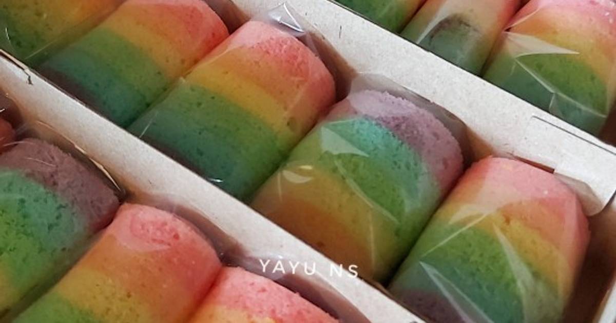 Resep Bolu gulung rainbow mini oleh Noer Sudana - Cookpad