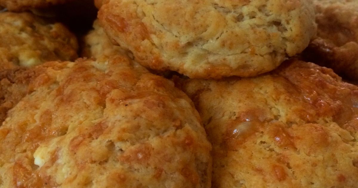 Anna The Typewriter's Cheese Pies (Tyropitakia) Recipe by Missy Gourmet ...