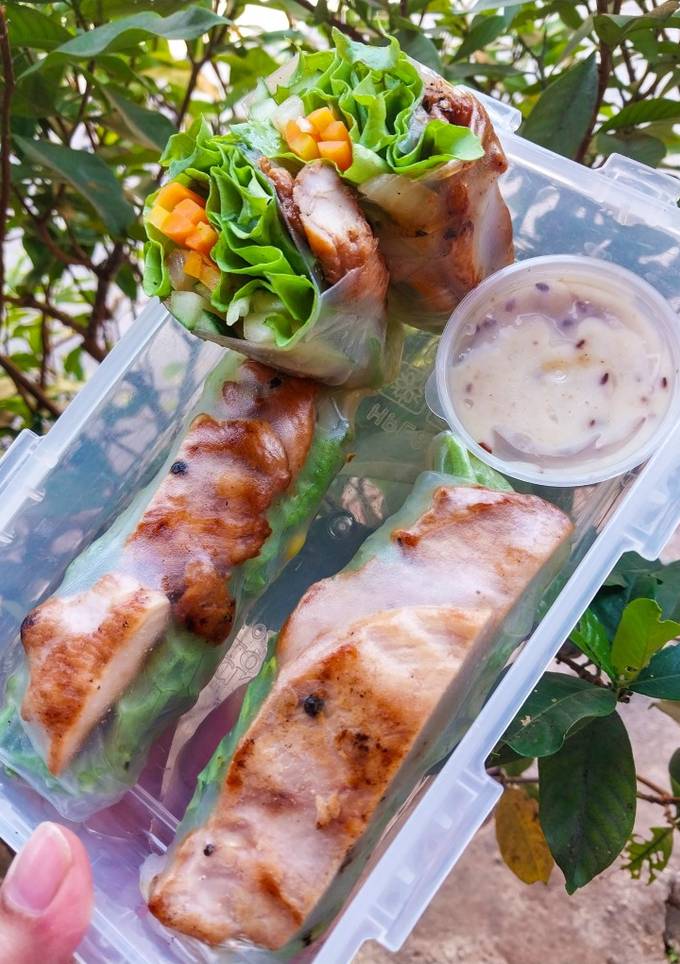 Resep 69. Spring Roll isi Ayam Lada Hitam oleh Ochaa Istiawan - Cookpad