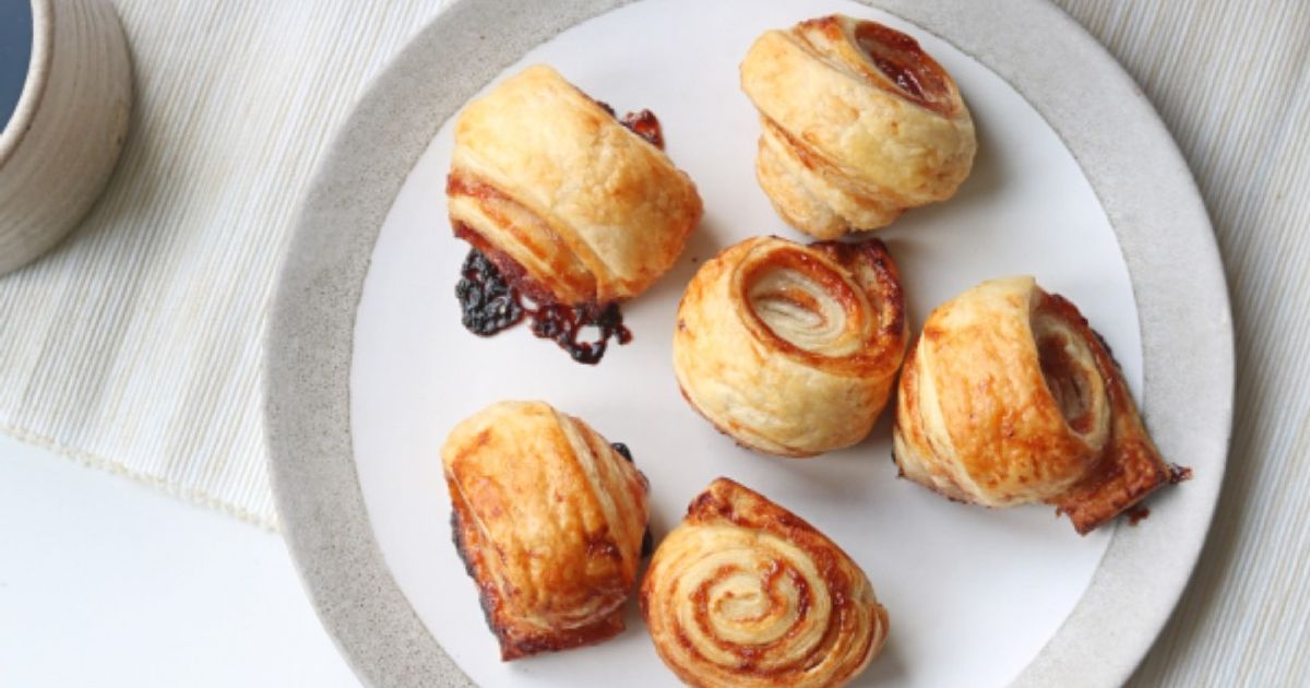Strawberry Jam Swirls With Ready Made Puff Pastry Recipe by Cupful of ...