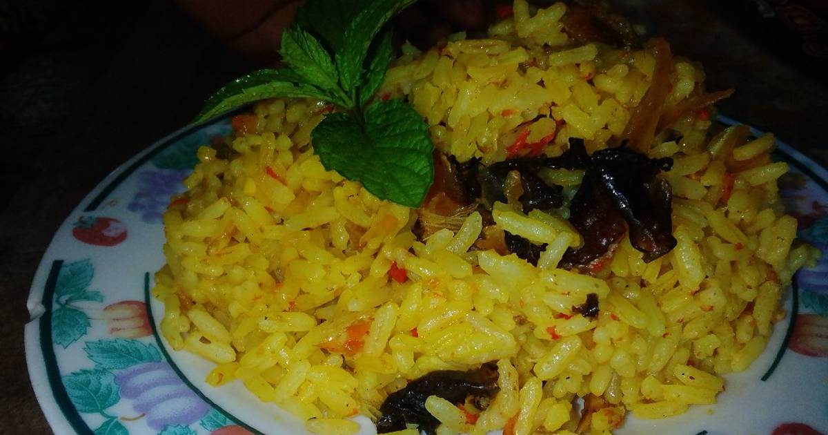 African jallof rice girki daga hafsat wasagu - Cookpad
