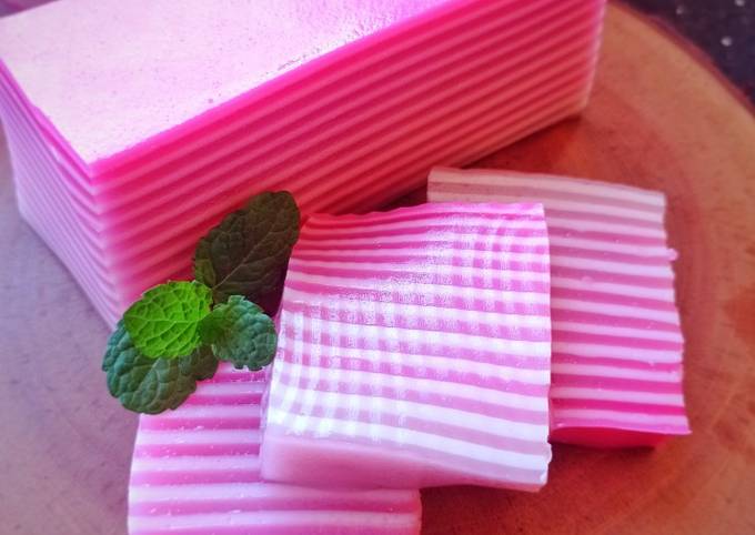 Resep Lapis sagu pinky oleh virazsiregar - Cookpad