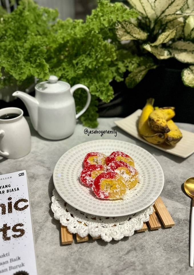 Resep Kue Mata Roda Merah Putih oleh Evie Indriana - Cookpad