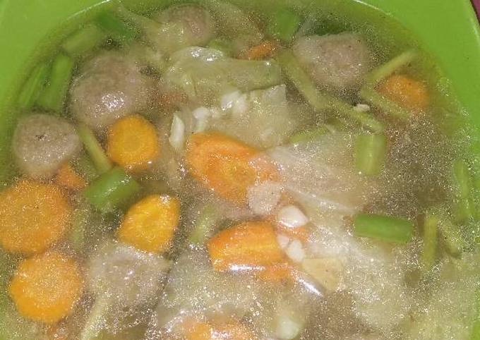 Resep Sayur sop simple 😉 oleh Dhyna Isna W - Cookpad