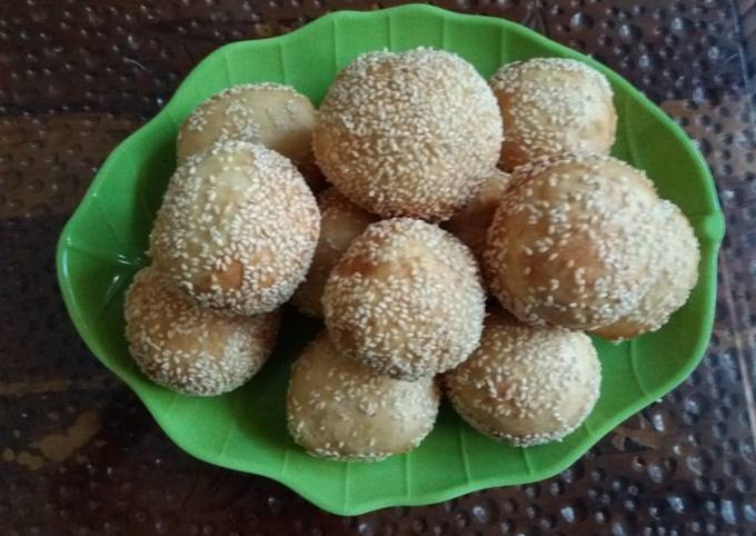 Resep Roti goreng coklat wijen oleh Nenk_Suryani 1626 - Cookpad