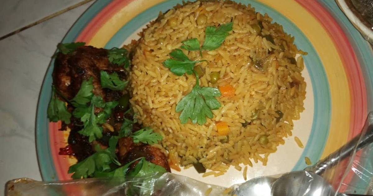 Fried rice da pepper chicken girki daga salmah's Cuisine - Cookpad