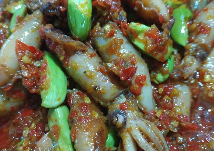 Resep Cumi petai balado oleh Debby Desrina - Cookpad