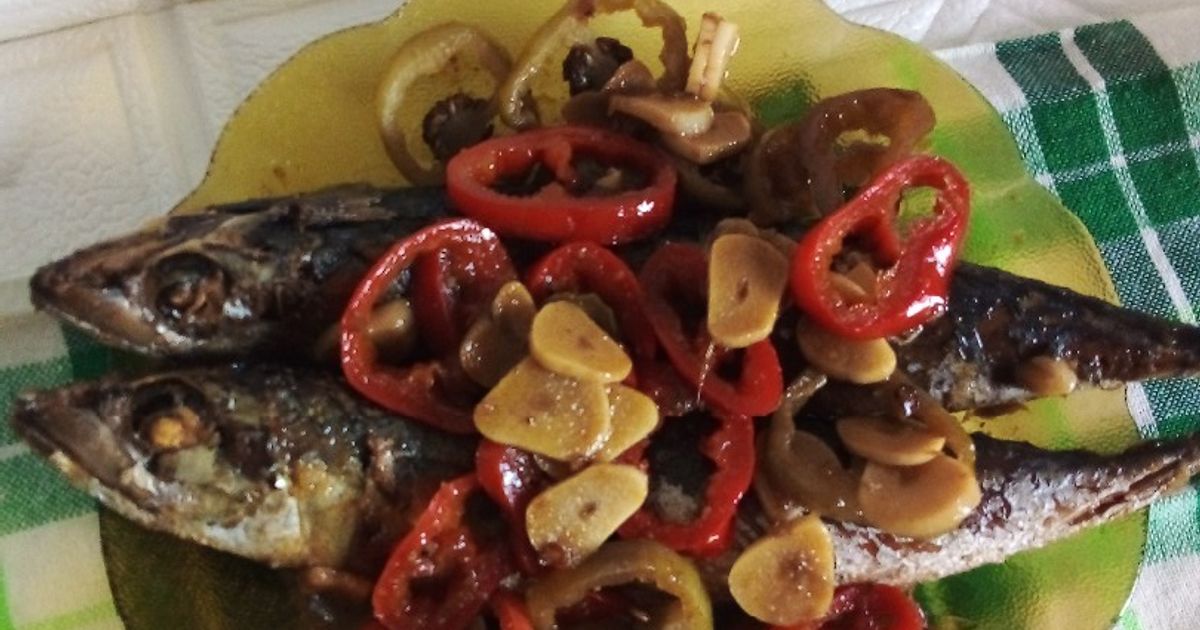 Resep Ikan Salem Cabe Gendot oleh Listy - Cookpad