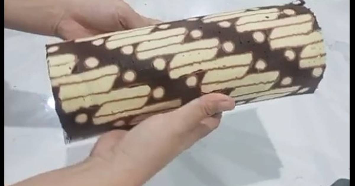 Resep Roll cake brownies batik oleh Olivia ruminda - Cookpad