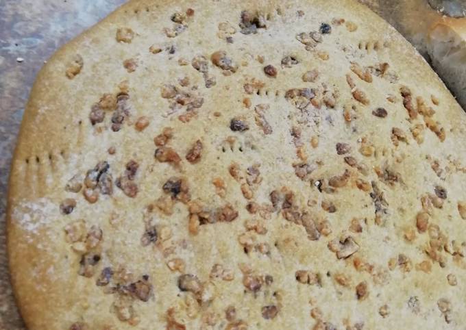 Tortilla de rescoldo con Chicharrones Receta de Valentina Medina- Cookpad