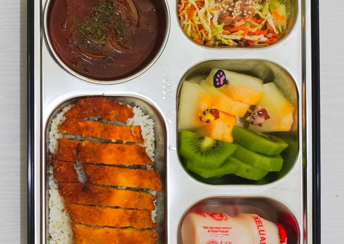 Resep Bekal Paksu #5 | Chicken Katsu Saus Pedas Manis dan Salad oleh ...
