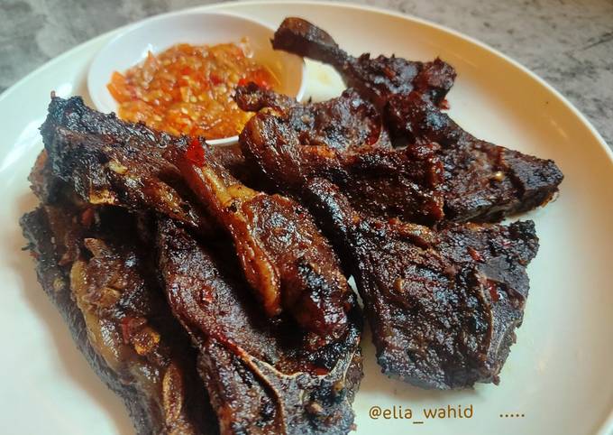 Resep Iga Domba Bakar oleh Elia Wahid - Cookpad