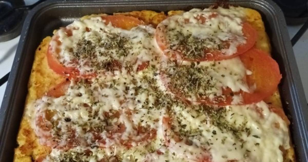 Pizza con masa de polenta Receta de Juan Pablo Romero- Cookpad