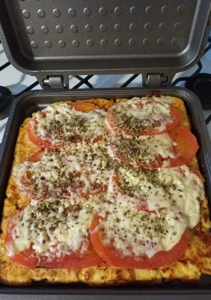 Pizza con masa de polenta Receta de Juan Pablo Romero- Cookpad