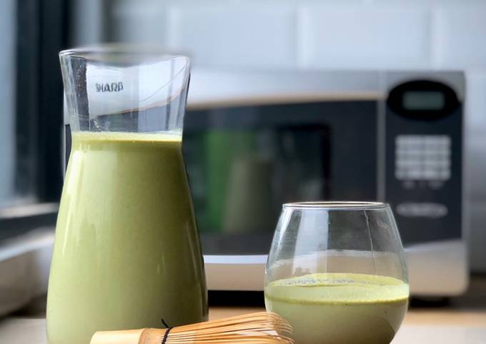 Resep White Chocolate Matcha Milk oleh Feby Kusuma Wardhani - Cookpad