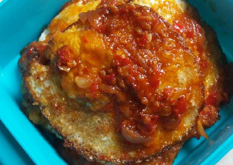 Resep Balado telur mata sapi oleh Fidri Indarti - Cookpad
