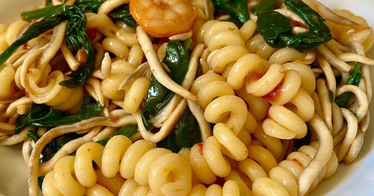Fusilli Bucati con Gulas y Gambas | FussionCook FC7Smart Receta de ...