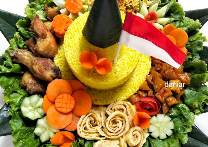 Resep Kreasi Tumpeng Nasi Kuning oleh Daniar - Cookpad