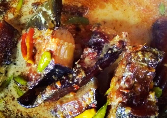 Resep Ikan pari asap oleh Syifa Catering balikpapan - Cookpad