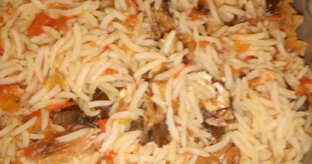 Jallof rice Recipe by Eeman's Kitchen - Cookpad
