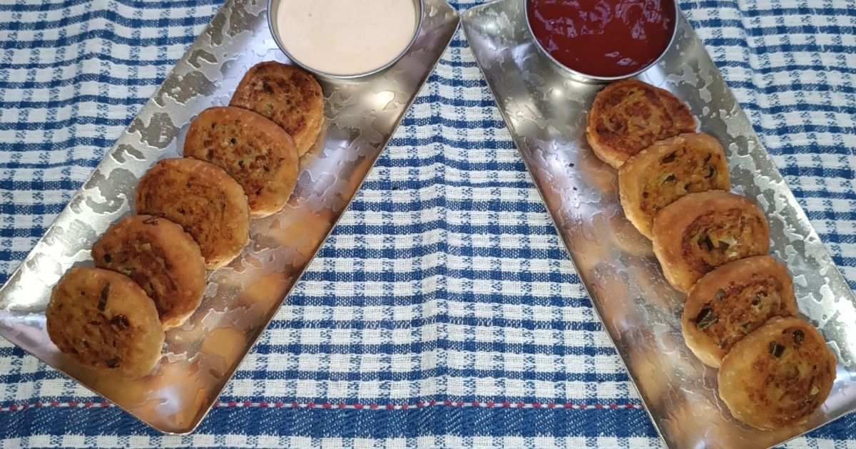 Potato Pinwheels/Samosa Recipe by Sangita Vyas - Cookpad