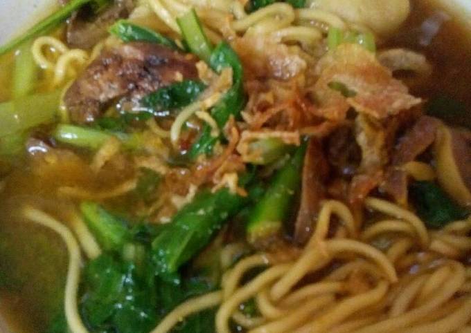 Resep Mie ayam kuah kare oleh Bunda Abraham - Cookpad