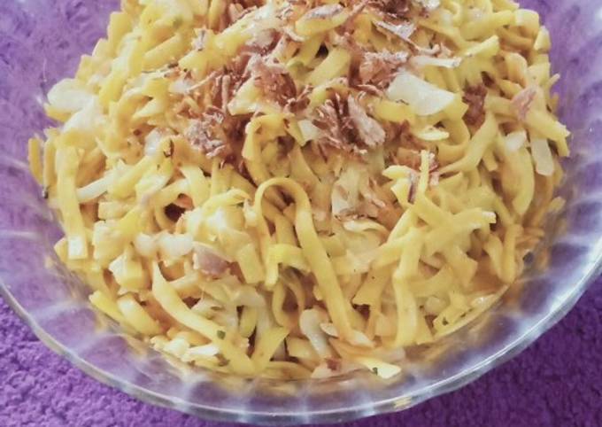 Resep Mie kuning goreng padang oleh helen syahril - Cookpad