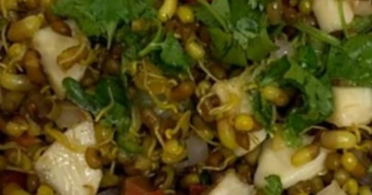 Sprouts Chat Recipe by Preeti Food Recipes - Cookpad
