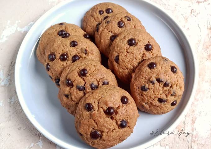 Resep Chocolate chips soft cookies oleh Elvira Yus - Cookpad