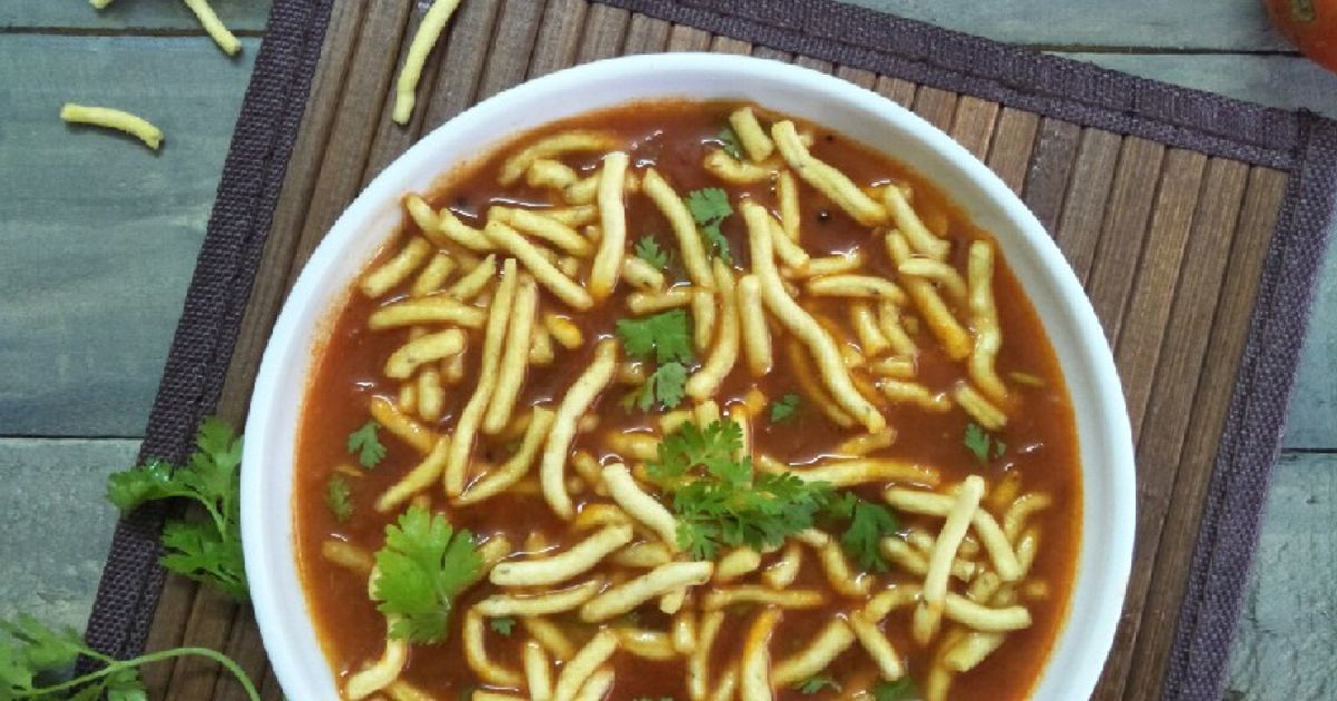 Sev Tameta Nu Shaak Recipe by Pooja M. Pandit - Cookpad