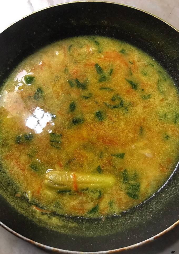 Resep Soto Ayam Sederhana (Mpasi 1+) oleh Cut Riska - Cookpad