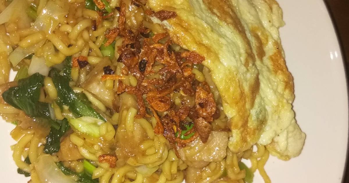 Resep Mie Goreng Becek dgn bakso telur oleh ayimaa - Cookpad