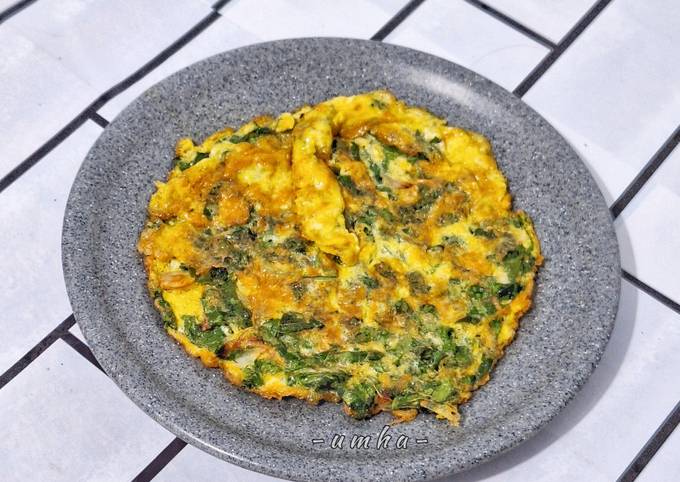 Resep Telur Dadar Bayam oleh Ayu Umha - Cookpad