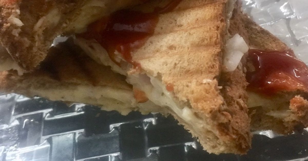 Onion Cheese Burst Sandwiches Recipe by Smita Agarwal - Cookpad