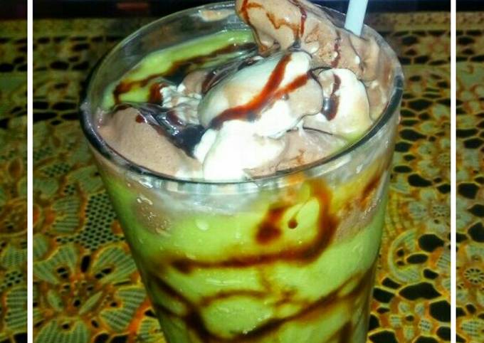 Resep Avocado Float oleh yennia - Cookpad