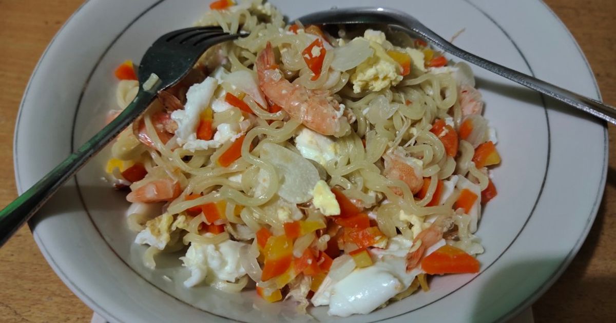 Resep Mie Rebus Bumbu Goreng oleh Topo Yuwono - Cookpad