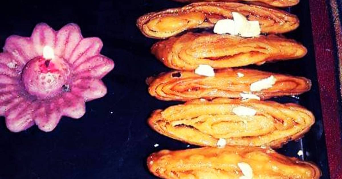Crispy khaja Recipe by Parul Sharma - Cookpad