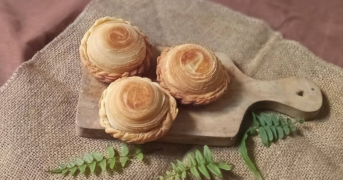 Resep Karipap Pusing Isian Kari Telur oleh Ibu Meishy's Kitchen - Cookpad