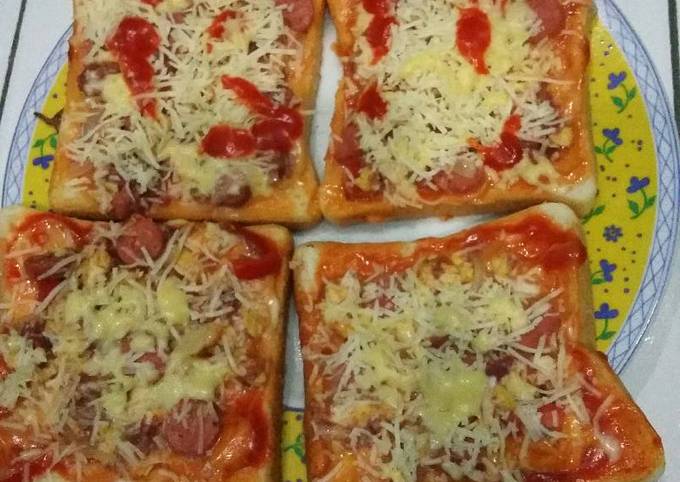 Resep Pizza roti tawar ala ciwiiii oleh Tika Adriyanti - Cookpad
